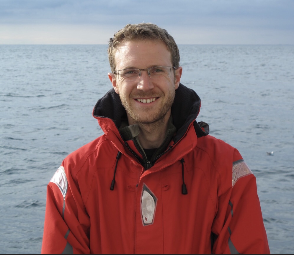 Dr Sebastian Hennige